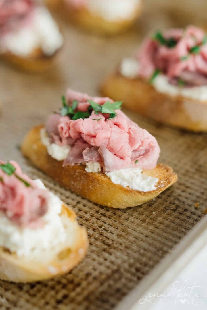 Roast Beef Crostini with Horseradish Cream - Pass The Butter